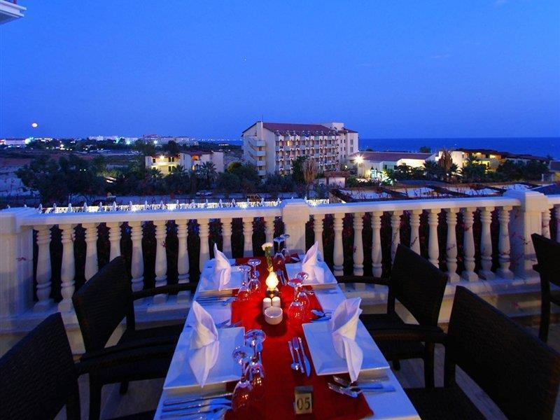 ROYAL ATLANTIS RESORT SPA SIDE